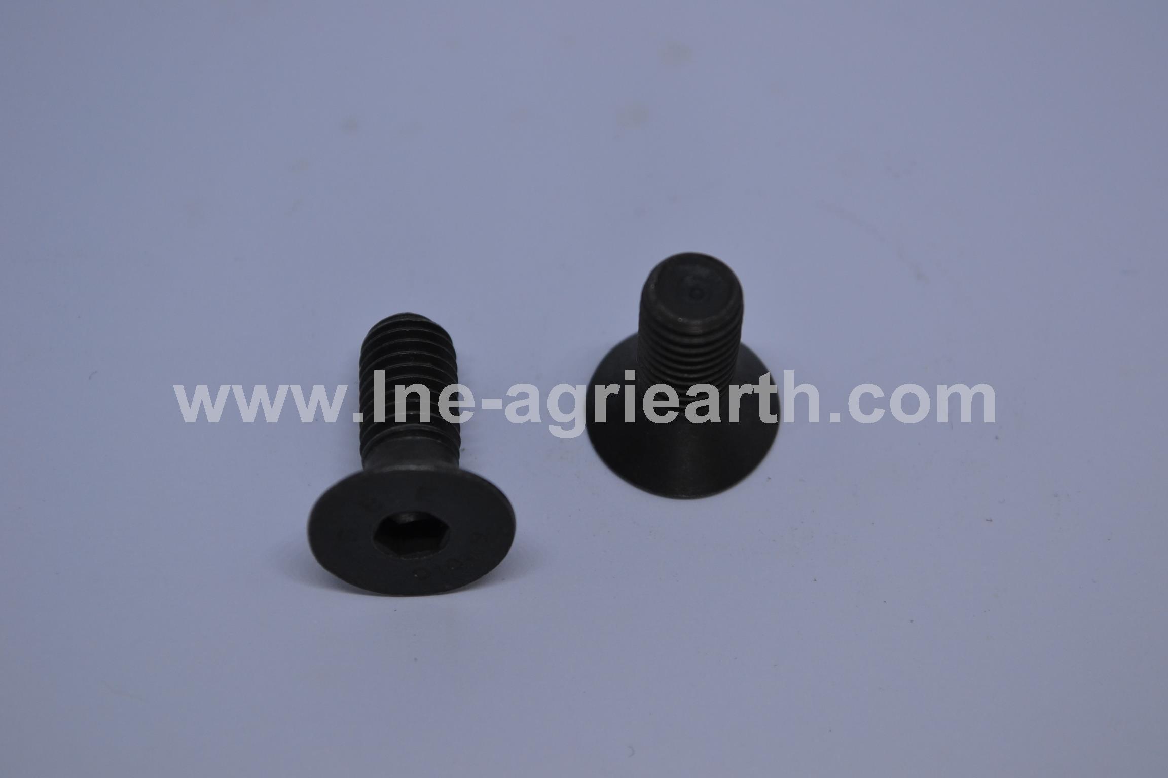 R113996 JOHN DEERE Bolt - LNE Agri Earth